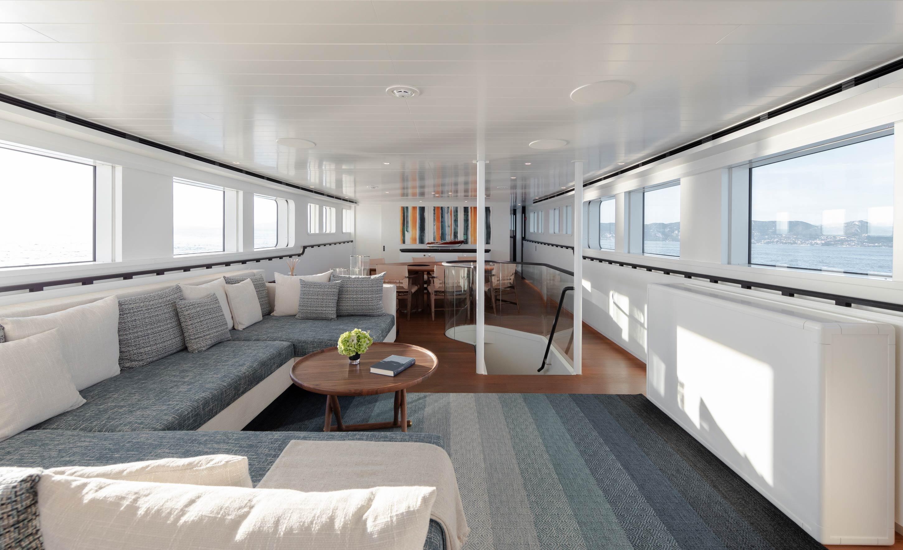 Yacht ISTROS, de Vries Lentsch Jr. | CHARTERWORLD Luxury Superyacht ...